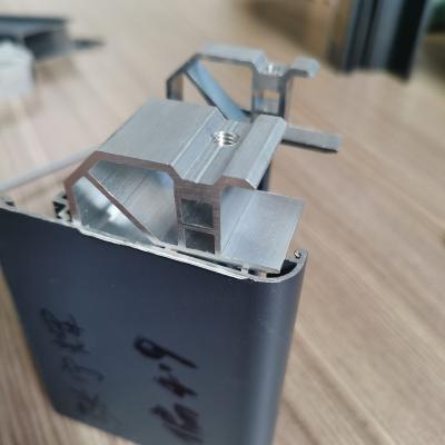 China Scenários de utilização em hotéis Junção de canto personalizada para portas e janelas de perfil de alumínio à venda