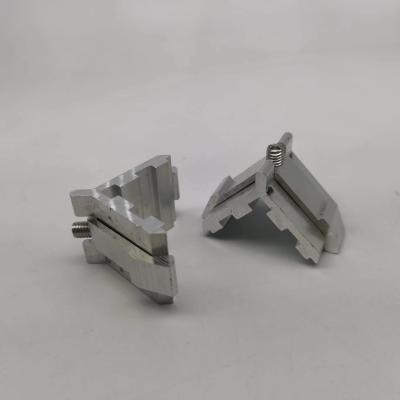 중국 사용자 지정 알루미늄 코너 합동 OEM 사무실 파티션을위한 V 모양 판매용