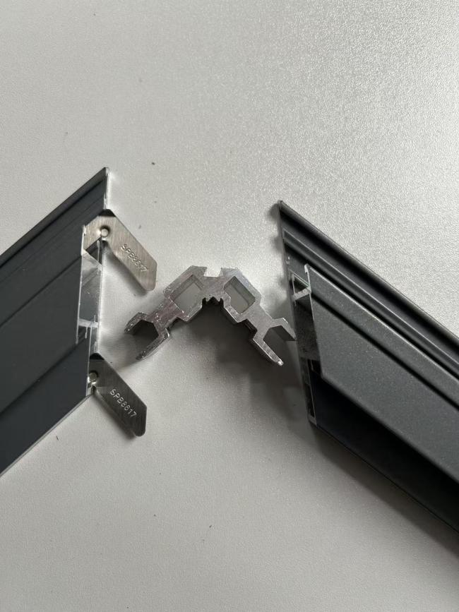 Aluminium corner joint product photo