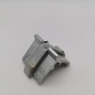 Cina Connettore per finestre e porte in alluminio da 45° per sistemi scorrevoli, raccordo angolare con foro quadrato in vendita