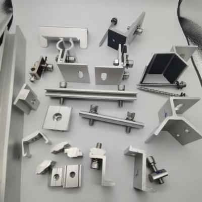 중국 천장 카트포트 및 지상 브래킷에 맞게 견과류와 함께 알루미늄 태양열 레일 클램프 판매용