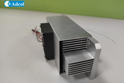Cina Condizionatore d'aria termoelettrico di raffreddamento TECNICO del foro del dispositivo di raffreddamento 8 di Peltier dell'armadietto in vendita