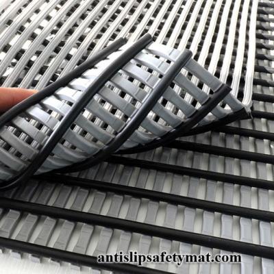 Cina Pavimento impermeabile Mat Non Slip Open Grid di sicurezza del PVC 90 cm in vendita