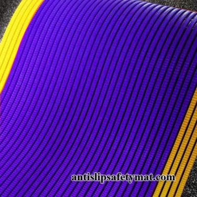 Cina Tappetino di sicurezza antiscivolo resistente da 13 mm Tappetino industriale in PVC di lusso in vendita