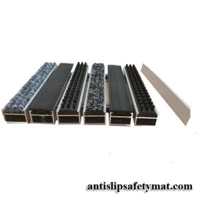Cina Tappetini di sicurezza per pavimento in alluminio 20 mm antiscivolo 6063 T5 in vendita