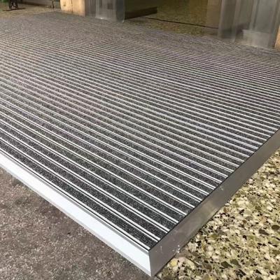 China Customizable 10mm Aluminum Entrance Mat Carpets With Nylon Brush Insert Material for sale