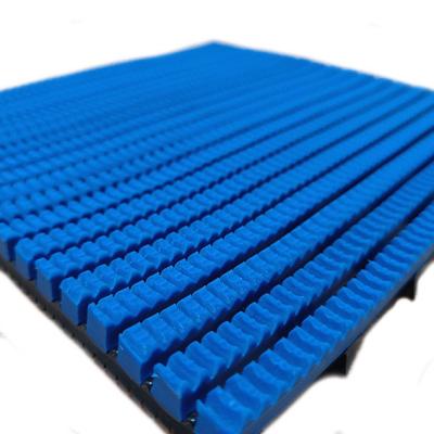 China Anti Slip PVC Floor Mat With Open Grid Design For Effective Drainage And Debris Trapping for sale