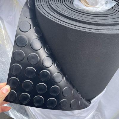 China Studded Rubber Flooring Matting Slip-Resistant And Waterproof for sale