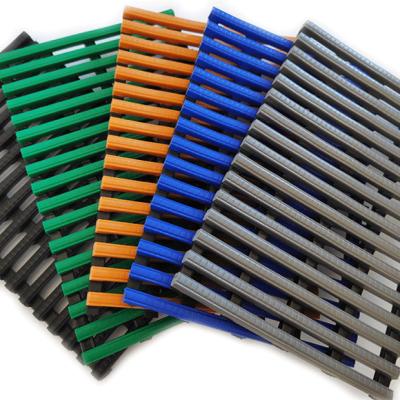 China Swimming Pool Anti Slip Mats Vinyl Grid Floor Matting Self Draining Open Grid Slip Resistant Mat for sale