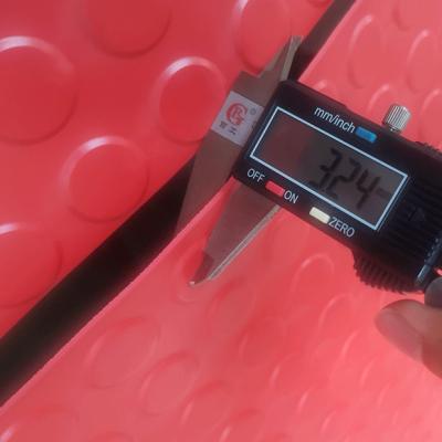 China Rubber Matting Roll Garage Warehouse Industrial Work Non Slip Noise Reduction for sale