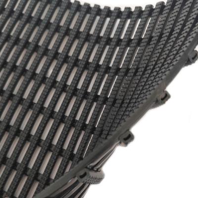 China Mochila de piso de PVC antiderrapante com design oco para drenagem à venda