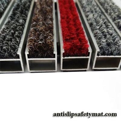 Cina ALU2026 entrata di alluminio resistente Mats Non Slip Dust Control 22mm densamente in vendita