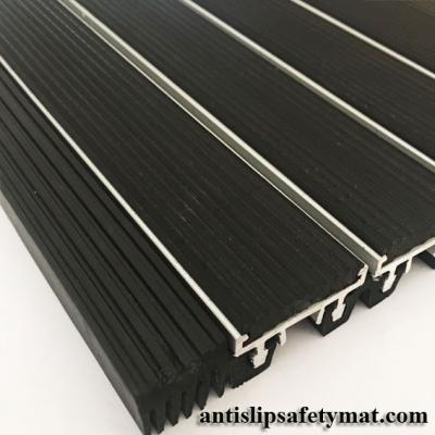 Cina Protezione di alluminio messa di Mats Entry Rugs With Rubber dell'entrata in vendita
