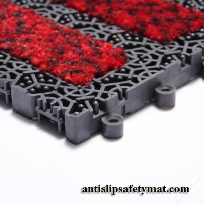 Cina 20cm*20cm Interlock Modular Anti Slip Safety Mat Entrata esterna Matting 16MM Spessore in vendita