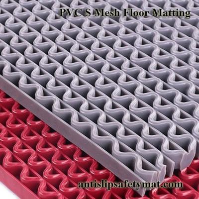 Cina Lavare spessore della stuoia 5.5MM di drenaggio del PVC delle sale S Mesh Remove Dirt in vendita