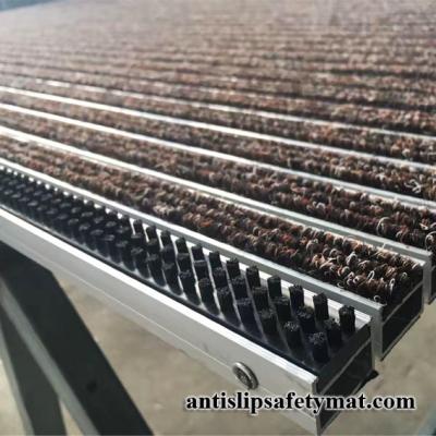 Cina Pavimento messo di alluminio Mat For Public Building di controllo delle polveri del tappeto in vendita