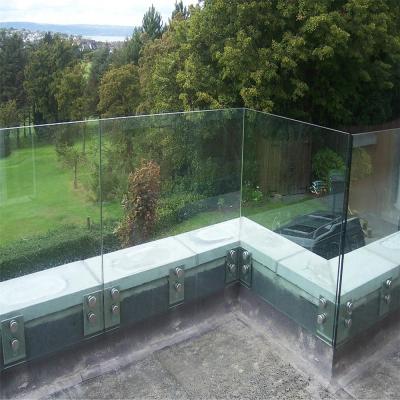 China Stainless Steel Balcony Stairs Tempered Glass Railing in 304 Standoff for sale
