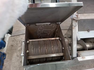 中国 牛排の固体液体分離用の斜面型脱水機 販売のため