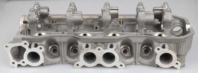 Cina 4ZD1 Cylinder Head 8-97119-761-1 8971197611 8-97119-760-1 8-94159-192-0 910510 910514 910513  for ISUZU in vendita