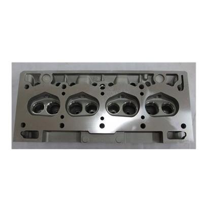 中国 Cylinder head R2 AMC910010  AMC910031 7702131148 7701459516 7702252718 7702128409 For Renault Toros 販売のため
