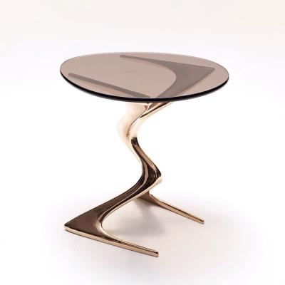 China Mesa de café escandinavo creativo luz de lujo mesa lateral FRP mesa redonda en venta