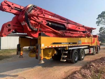 China Maximaal theoretisch vermogen 180m3/h Gebruikte betonpomptruck voor uw bouwbedrijf Te koop