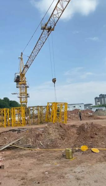 Quality High Load Capacity Used Tower Crane Long Jib Length Diverse Construction Needs for sale