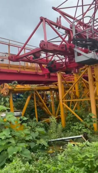 Quality High Load Capacity Used Tower Crane Long Jib Length Diverse Construction Needs for sale