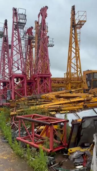Quality High Load Capacity Used Tower Crane Long Jib Length Diverse Construction Needs for sale