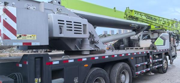 Quality Zoomlion Telescopic Crane Truck ZLJ5331JQZ25V 220kw Engine Power for sale