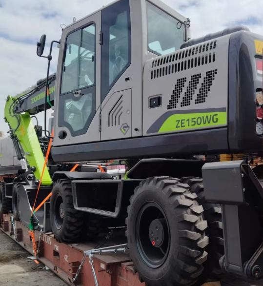 ZE150WG Wheeled Excavator in operation