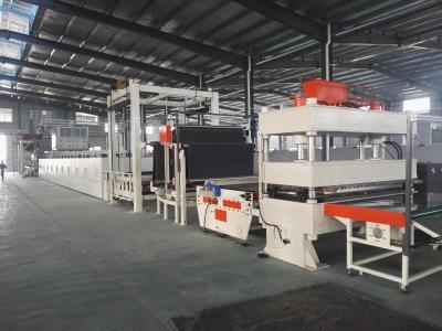China Telhas comerciais do tapete, velocidade de funcionamento elétrica 1 - 7m do cortador do tapete/minuto à venda