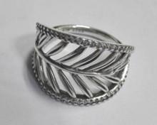 China Unique Handmade 925 Sterling Silver Rings in Leaf Shape For Engagement for sale