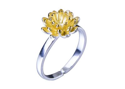 China Personalized Daisy Handmade Silver Rings , Unique Silver Rings For Women for sale