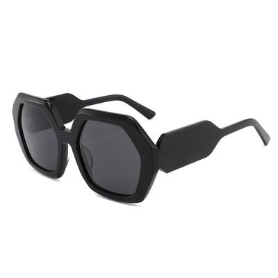中国 型の多角形のアセテートのEyewearは紫外線100%を-レンズを妨げること厚く組み立てる 販売のため