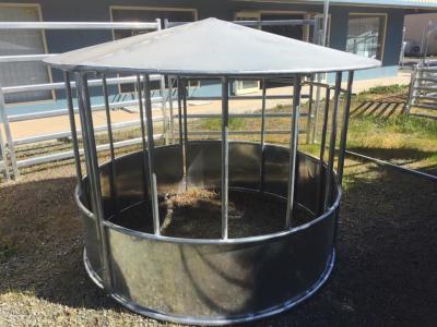 Cina Galvanized cattle hay feeder portable sheep hay feeder cattle yard equipment in vendita
