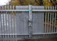 China 180cm Double Leaf Sliding Gate , 6m Length Galvanised Security Fencing for sale