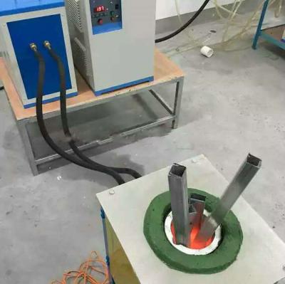 Cina Attrezzatura di fusione Tin Iron Melting Furnace del piccolo rame ad alta frequenza 30kw in vendita