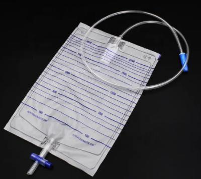 China Factory Price 2000ml PVC Medical Urine Drainage Bag With T-Type Valve Anti-Reflux  Valve Graduations for sale