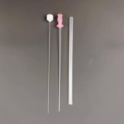 Cina Catetere urinario per gatti TPU con stiletto, lavaggio, ritenzione, riduzione dei calcoli urinari per la cura urinaria del gatto in vendita