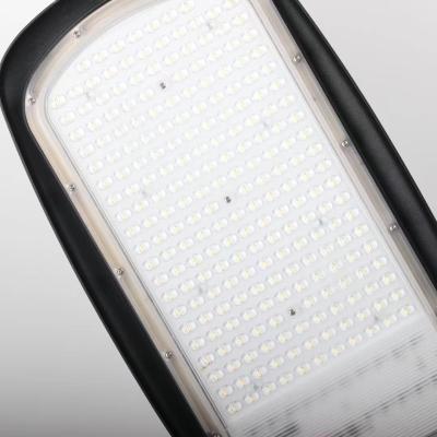 Cina Di alta qualità vendita calda all'aperto impermeabile IP66 Fusione a fuso in alluminio 20W 30W Smd Ingegneria Led Street Light in vendita