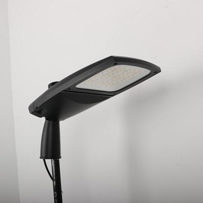China Zwart Moderne Buiten Waterdicht Led Straatlicht AC85-265V IP66 for sale