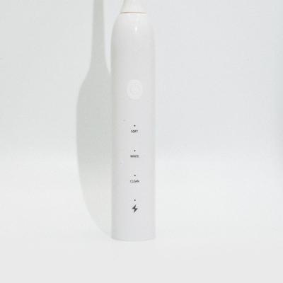 China IPX7 Waterproof Powerful Electric Toothbrush With American DuPont Bristles 3 Modes 4hr Charges for sale