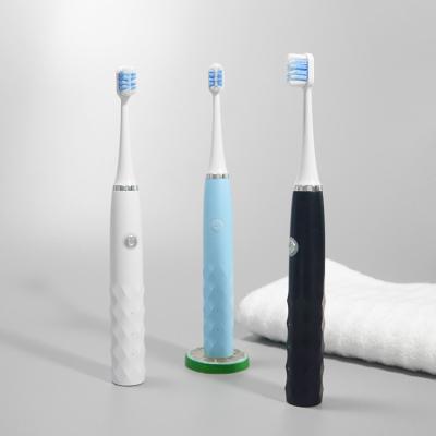 Cina 6 in 1 spazzolino da denti elettrico portatile sonico impermeabile astuto dello spazzolino da denti 3.7V in vendita