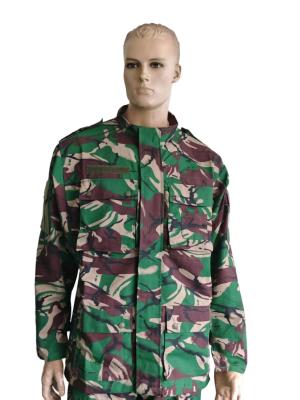 Cina Uniforme da combattimento tattico forestale mimetico Woodland con MOLLE e riduzione IR per Gabon in vendita