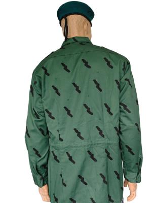 Cina Giacca tattica mimetica multi tasche in stile militare, giacca tattica mimetica, giacca tattica uniforme, giacca tattica impermeabile con cappuccio in cotone imbottito in vendita