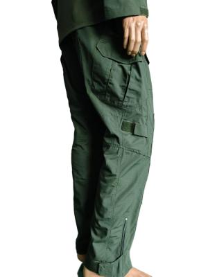 Cina Green Frog Style Uniforme di addestramento tattico multiuso Set manica lunga Uniforme tattiche per uomini in vendita