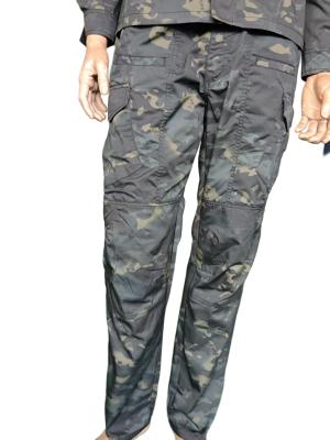 Cina Abito da addestramento tattico camuffato con abiti militari impermeabili e traspiranti in vendita
