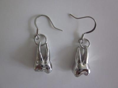China DENTAL JEWELRY NEW A PAIR OF TOOTH-SHAPED EARRINGS FOR DENTAL TEAM GIFT for sale