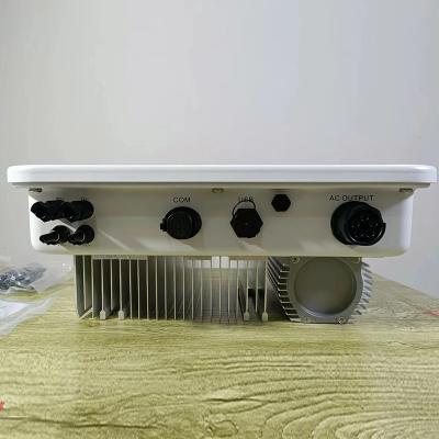 Cina Invertitore ibrido solare del MOD 6000tl3-xh dell'invertitore di Growatt 6kw con il regolatore And Wifi della tassa di Mppt in vendita